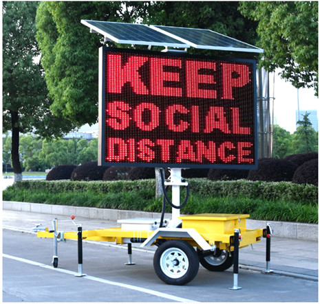 IP65 12400 Nits VMS Trailer Signs Portable Variable Message Signs